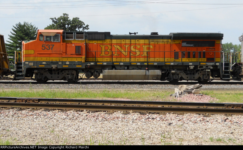 BNSF 537